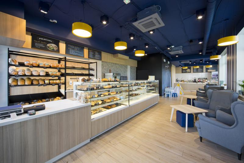 LCC Carina 04 1,4 | Confectionary counter